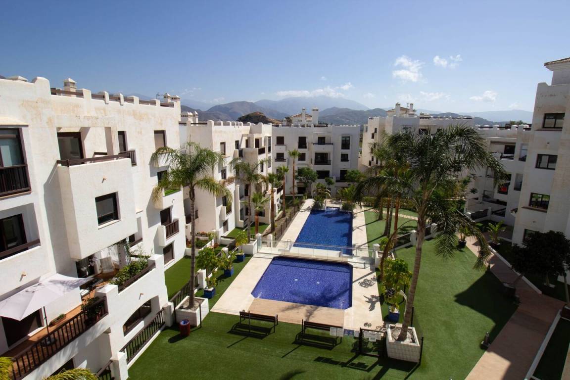 126 M² Apartamento ∙ 3 Habitaciones ∙ 6 Huéspedes - Salobreña