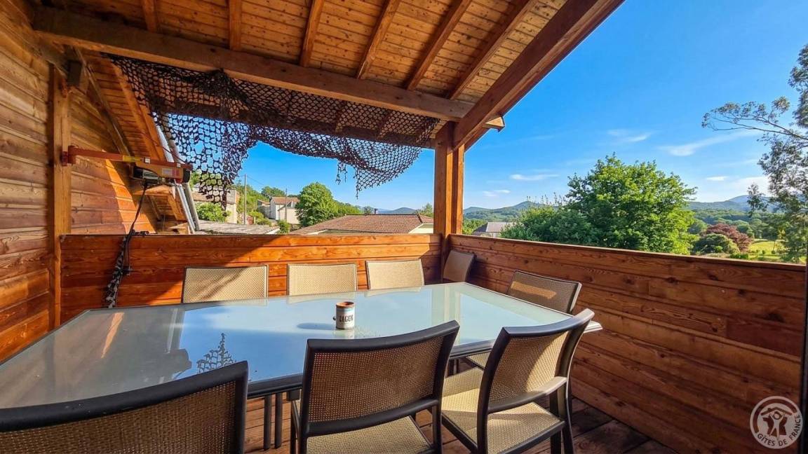 218 M² Gîte ∙ 3 Chambres ∙ 6 Personnes - Lannemezan