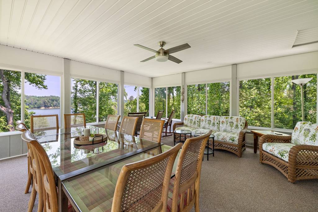 171 M² Cabin ∙ 2 Bedrooms ∙ 11 Guests - W. Kerr Scott Lake