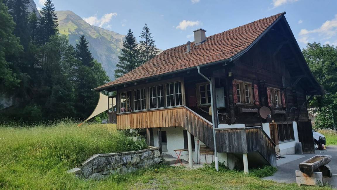 Ferienwohnung ∙ 2 Schlafzimmer ∙ 4 Gäste - Kandersteg