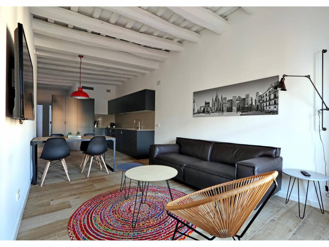 85 M² Apartamento ∙ 3 Habitaciones ∙ 6 Huéspedes - Barcelona