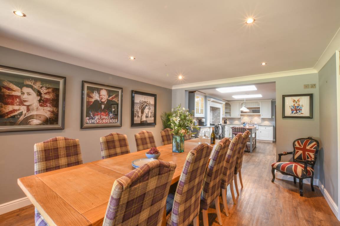 Cottage ∙ 5 Bedrooms ∙ 10 Guests - Woodbridge