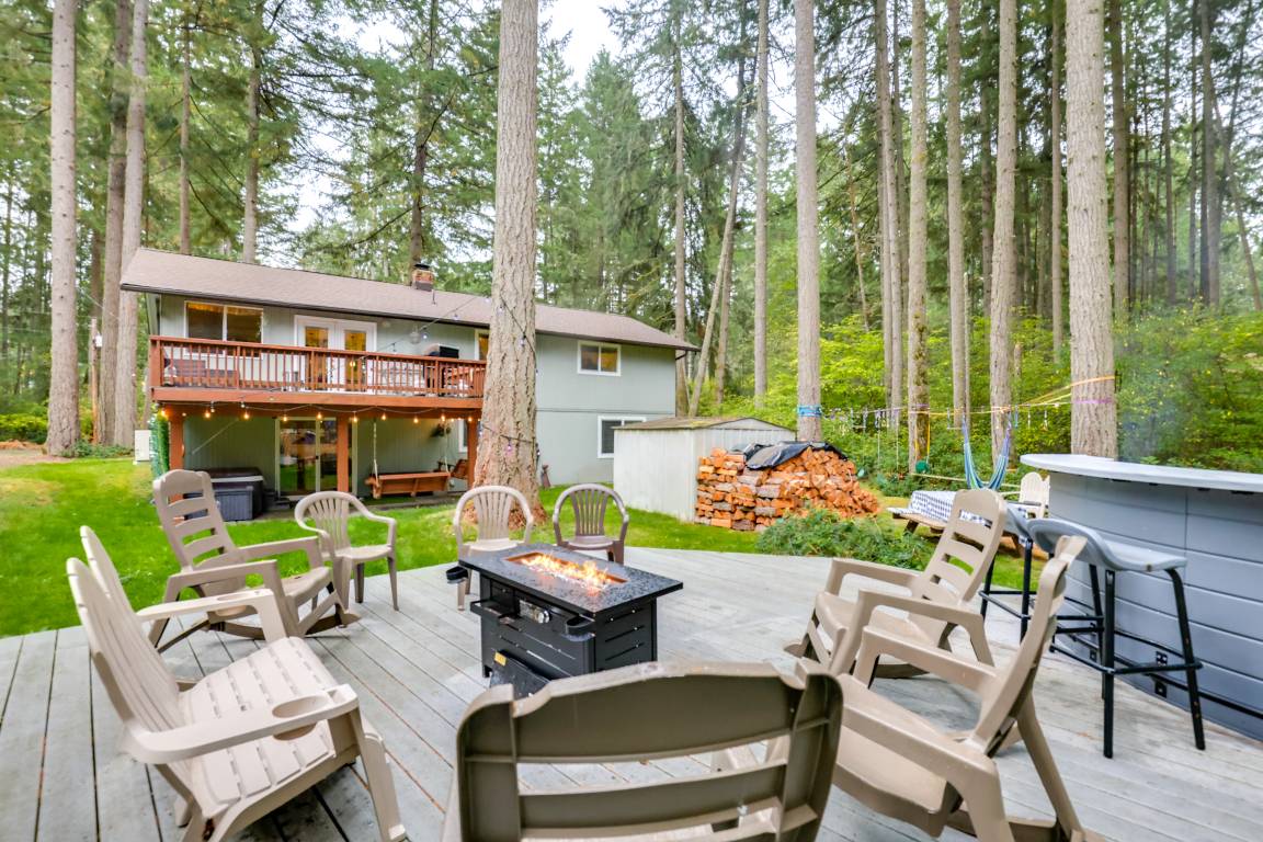 213 M² House ∙ 5 Bedrooms ∙ 10 Guests - Anderson Island, WA