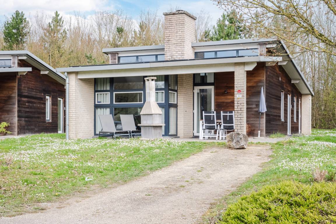 80 M² Bungalow ∙ 2 Slaapkamers ∙ 4 Gasten - Thuin