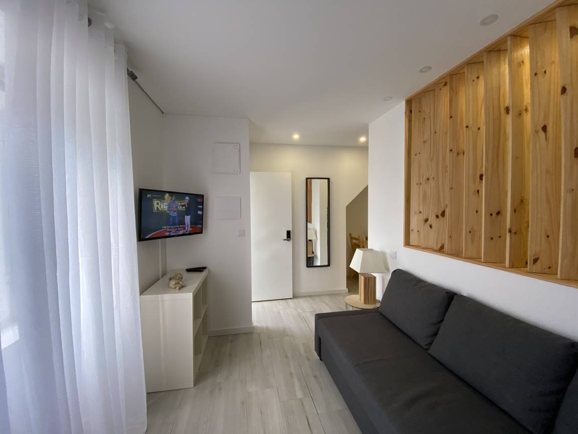 80 M² House ∙ 1 Bedroom ∙ 4 Guests - Ponta Delgada