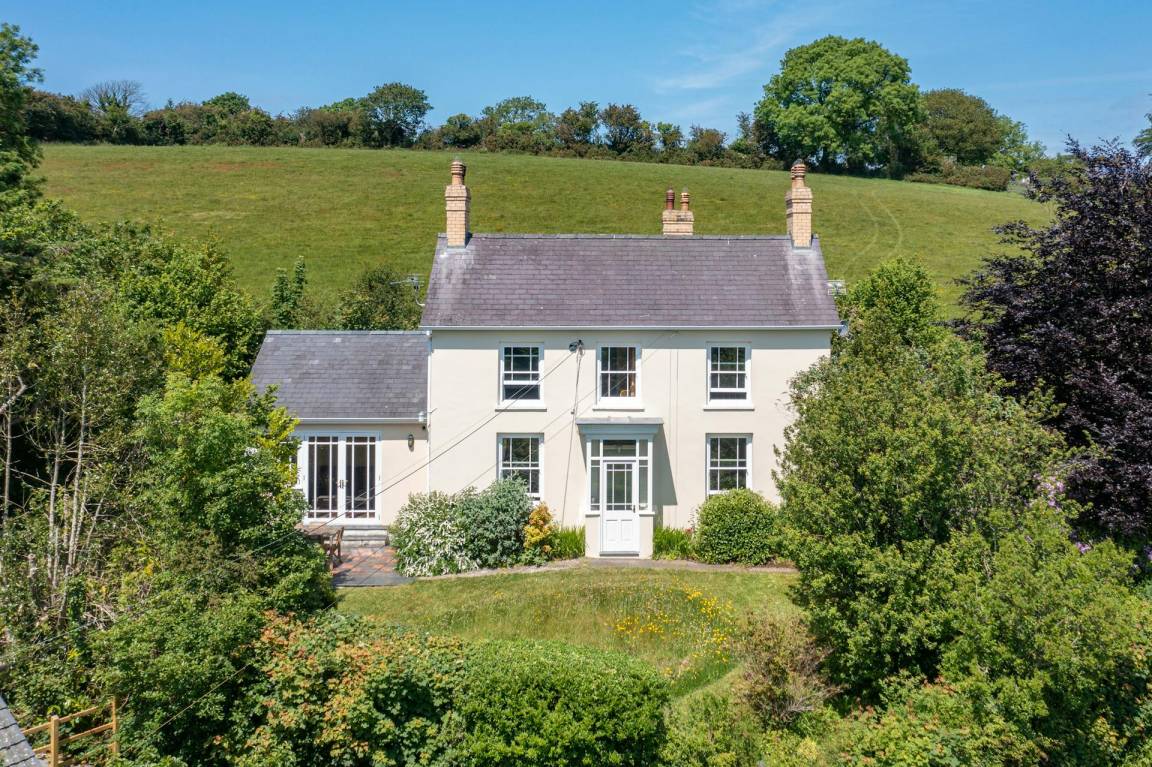 120 M² Cottage ∙ 3 Bedrooms ∙ 6 Guests - Llangrannog