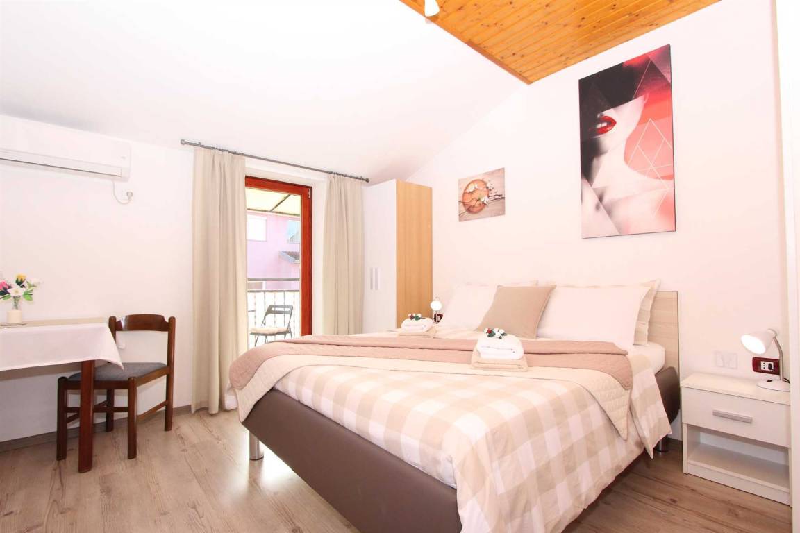 18 M² Private Room ∙ 1 Bedroom ∙ 2 Guests - Rovinj