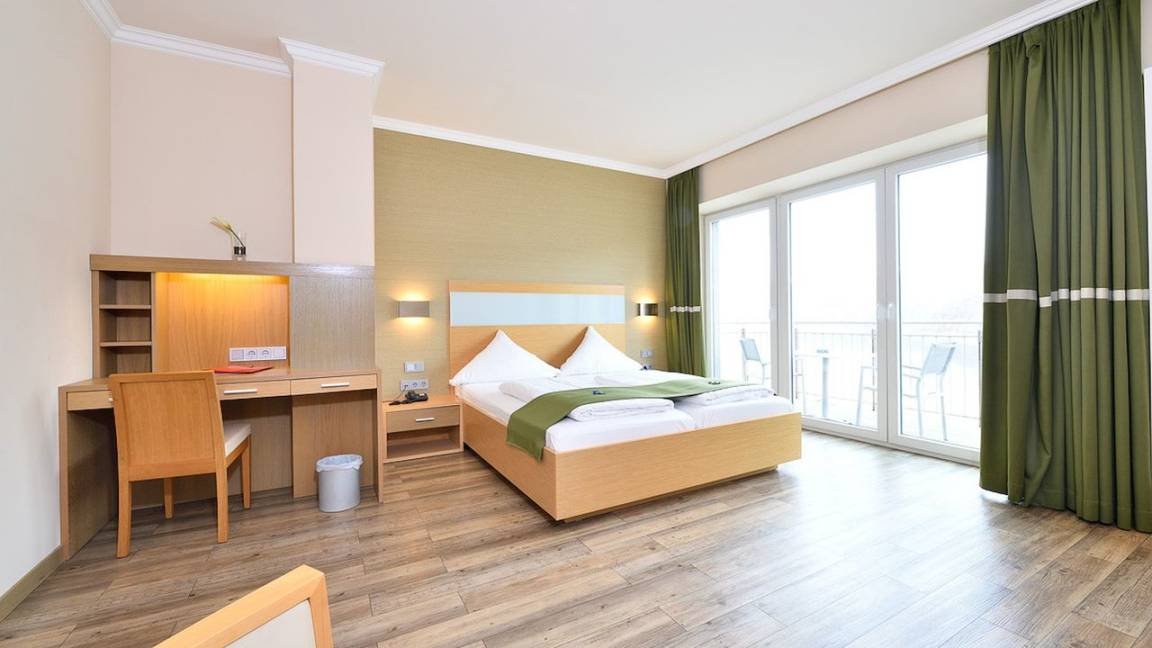 35 M² Hôtel ∙ 1 Chambre ∙ 2 Personnes - Montjoie