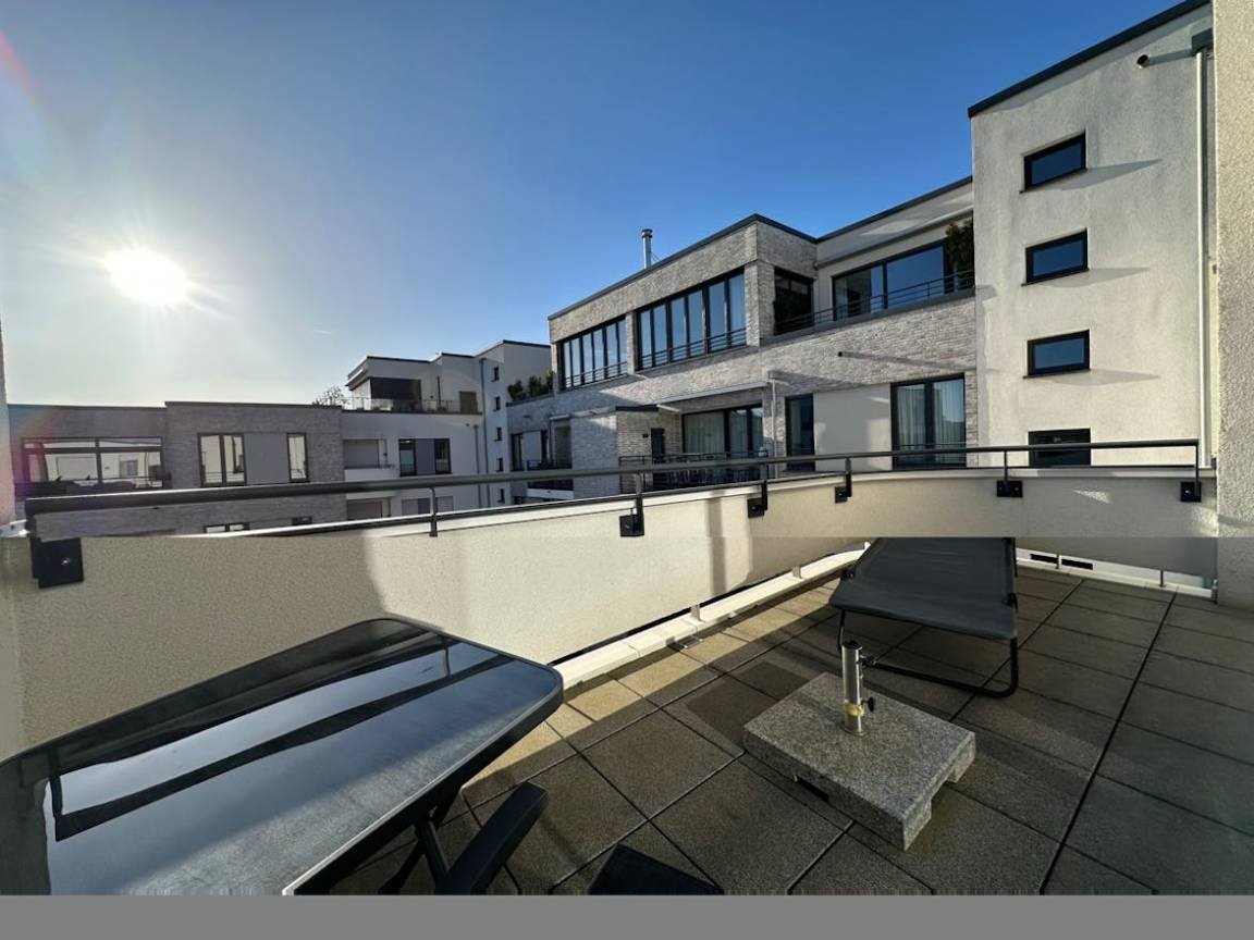 74 M² Apartment ∙ 1 Bedroom ∙ 2 Guests - Düsseldorf