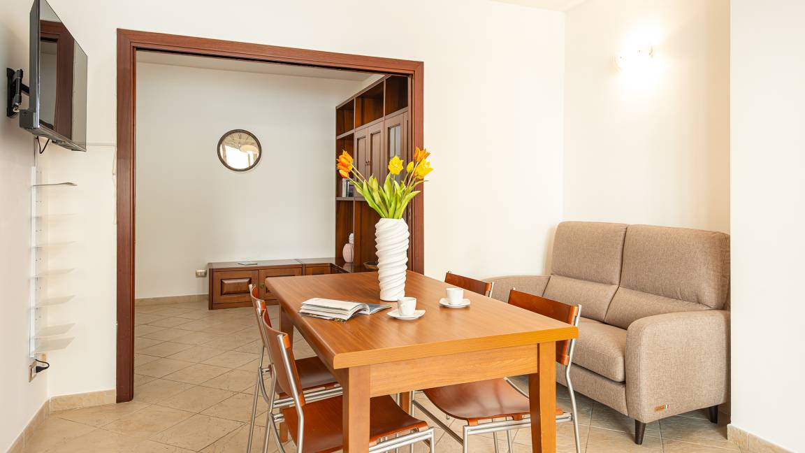 72 M² Apartment ∙ 2 Bedrooms ∙ 5 Guests - Alghero