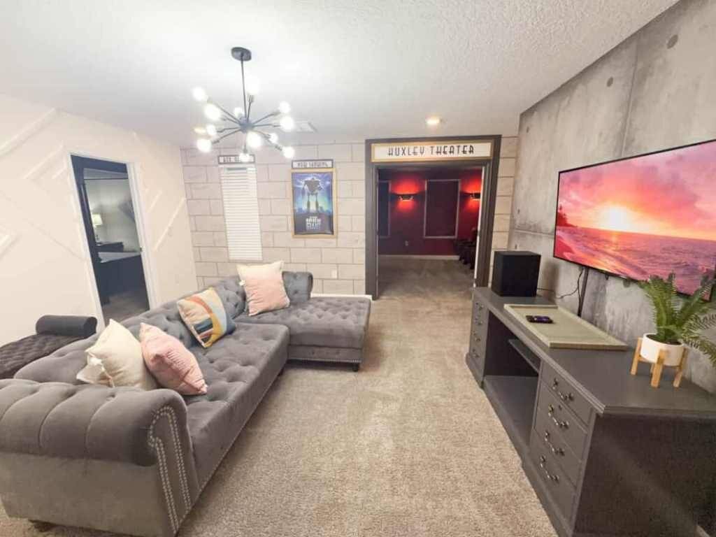 House ∙ 9 Bedrooms ∙ 28 Guests - Kissimmee, FL