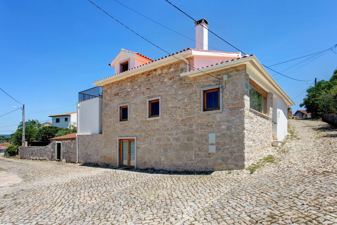 120 M² Casa ∙ 4 Quartos ∙ 8 Hóspedes - Ansião