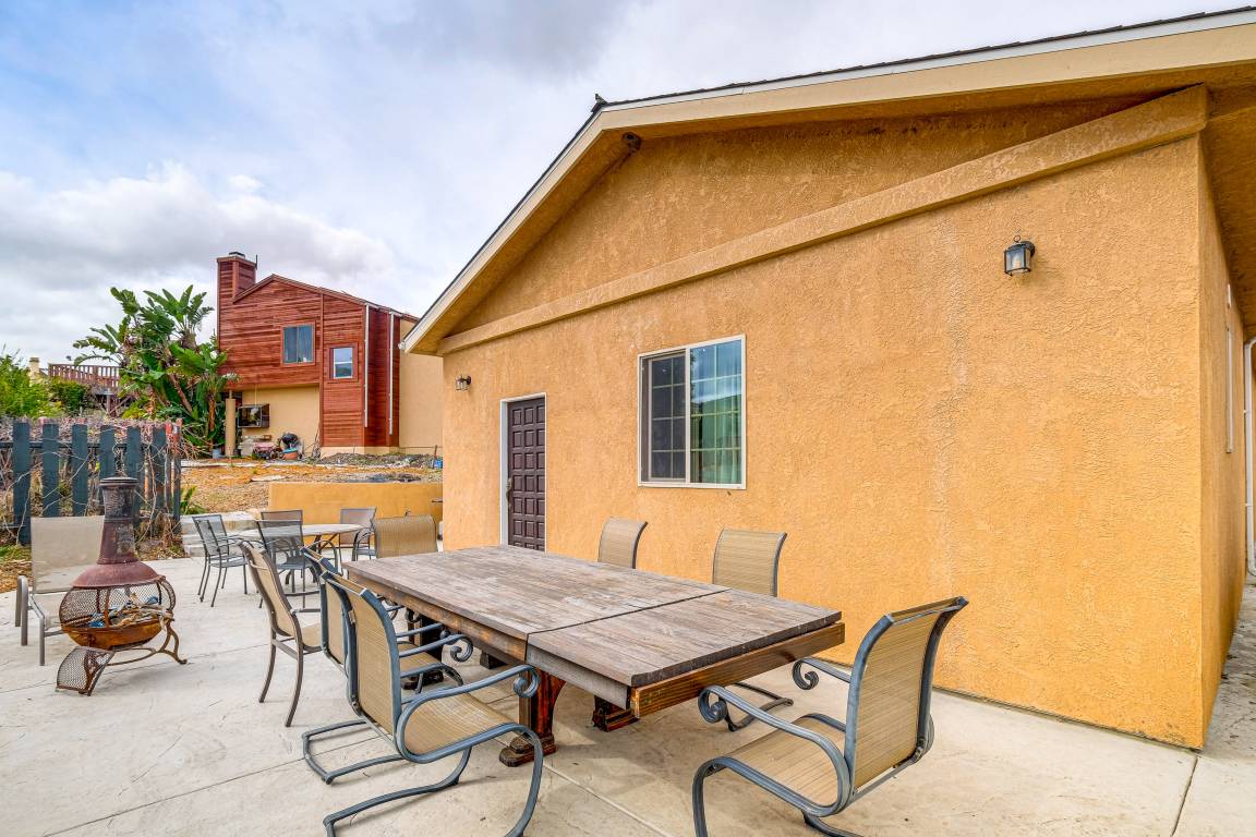 185 M² House ∙ 4 Bedrooms ∙ 13 Guests - Spring Valley, CA