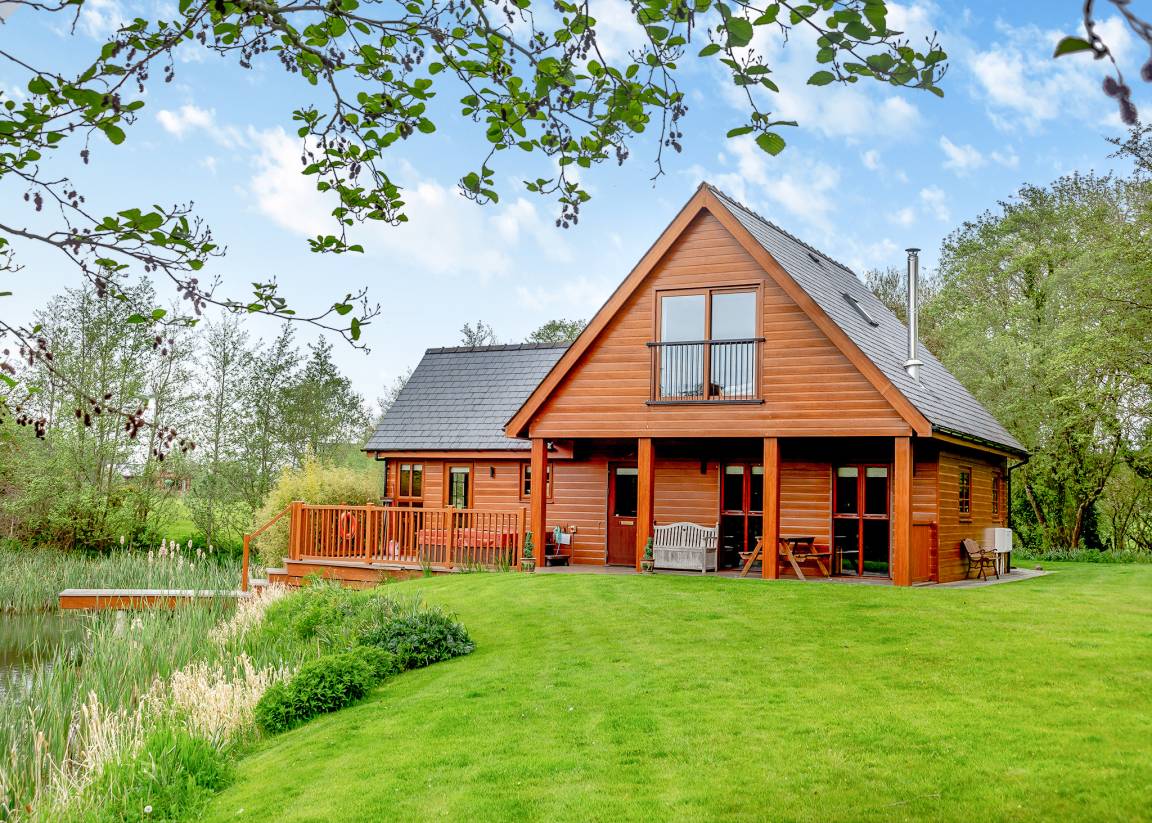 Chalet ∙ 3 Bedrooms ∙ 6 Guests - Wales