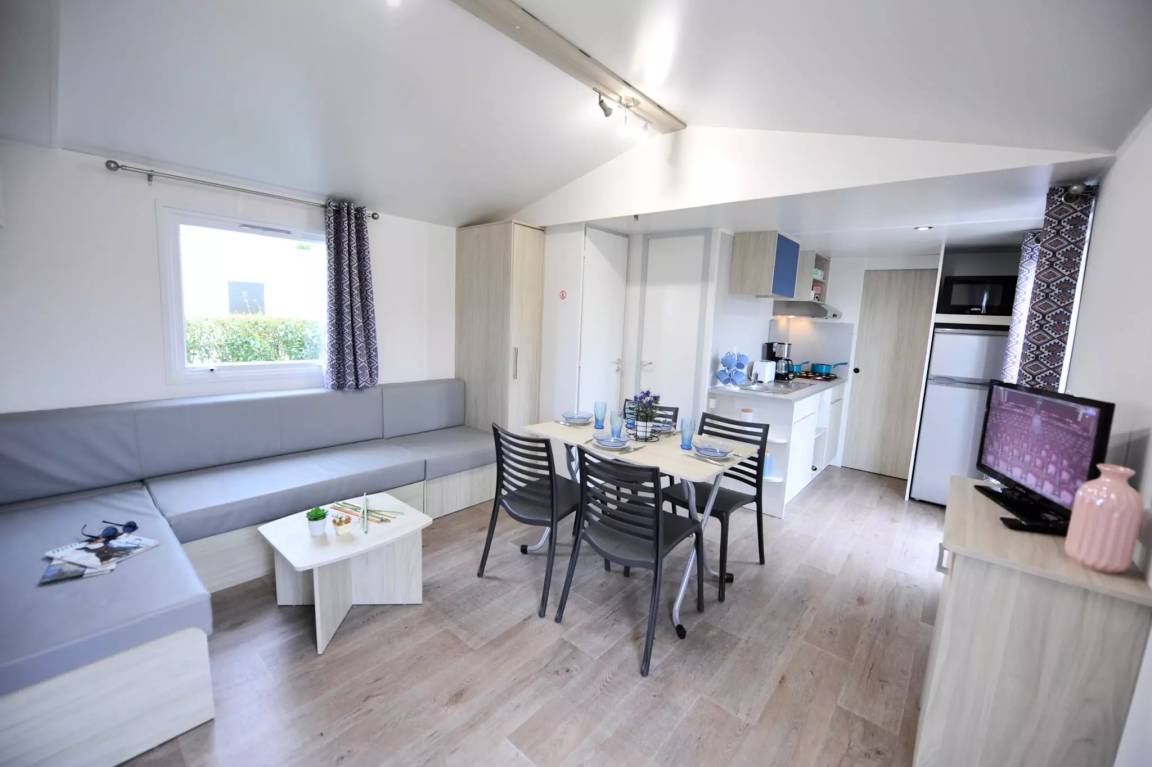Caravan ∙ 2 Bedrooms ∙ 4 Guests - De Panne