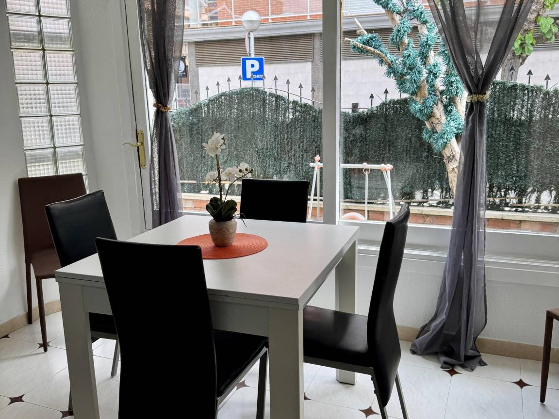 90 M² Apartment ∙ 4 Bedrooms ∙ 9 Guests - Tarragona