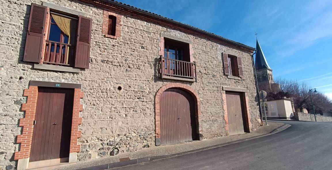 100 M² Casa ∙ 3 Quartos ∙ 8 Hóspedes - Issoire