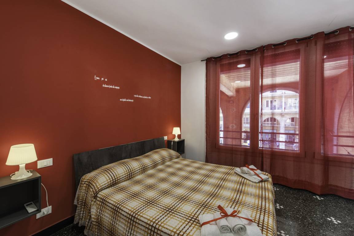 55 M² House ∙ 2 Bedrooms ∙ 5 Guests - Genoa
