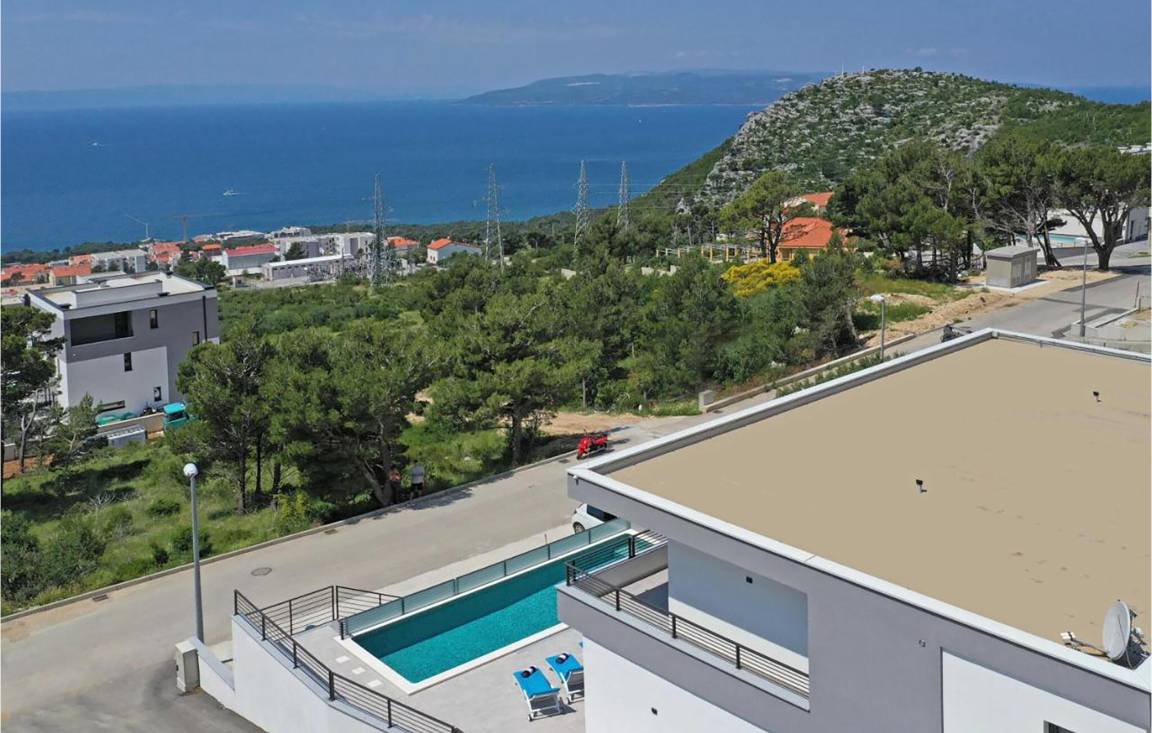 200 M² Maisonette-wohnung ∙ 3 Schlafzimmer ∙ 9 Gäste - Brela