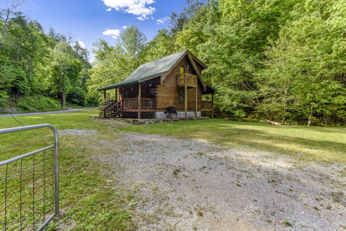 105 M² Cabin ∙ 2 Bedrooms ∙ 4 Guests - Townsend, TN