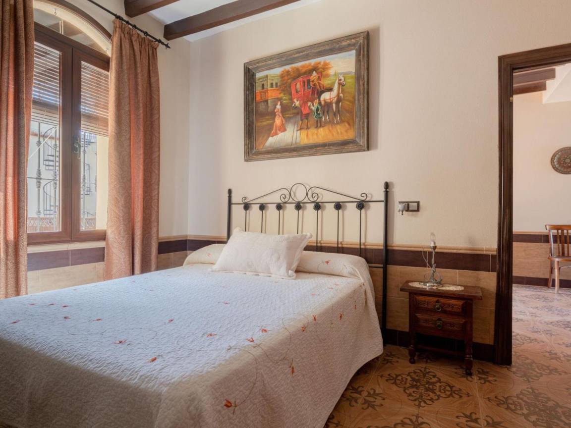 305 M² Casa ∙ 6 Habitaciones ∙ 12 Huéspedes - Montilla