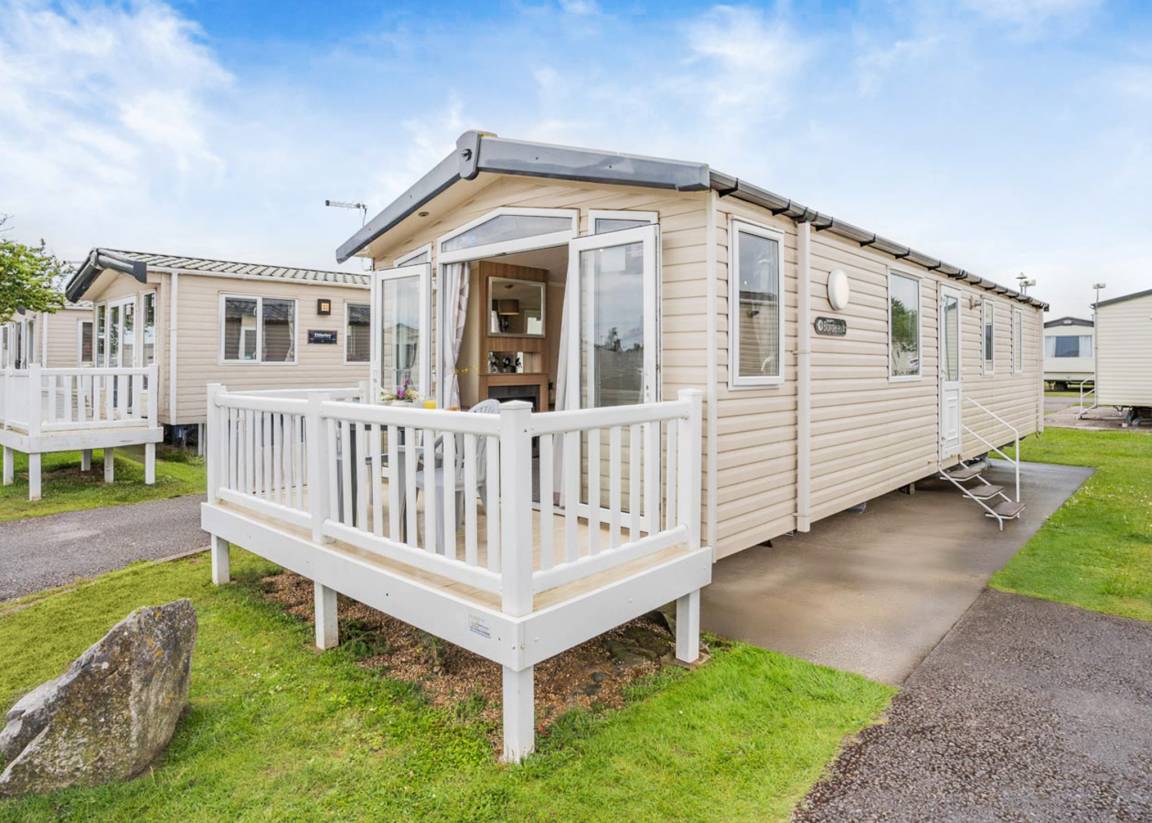 Caravan ∙ 2 Bedrooms ∙ 6 Guests - Wales