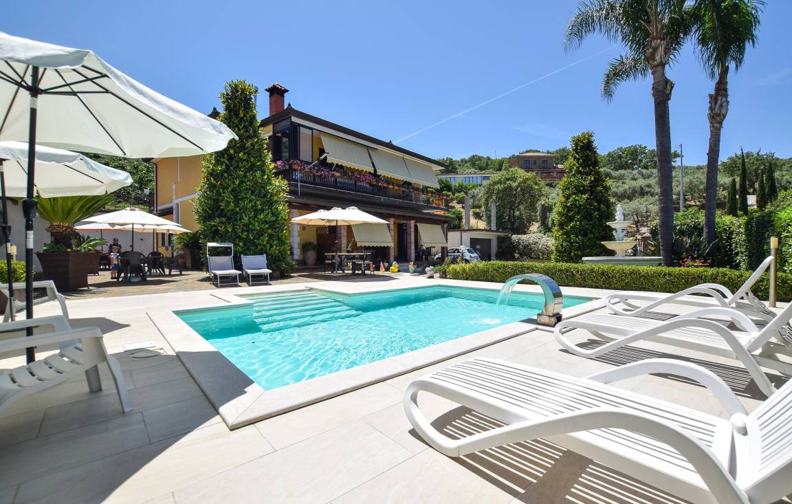 60 M² Huoneisto ∙ 2 Makuuhuonetta ∙ 4 Vierasta - Castellabate