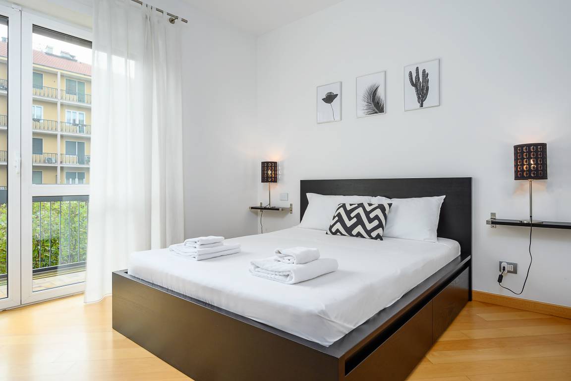 85 M² Apartamento ∙ 1 Habitación ∙ 4 Huéspedes - Monza