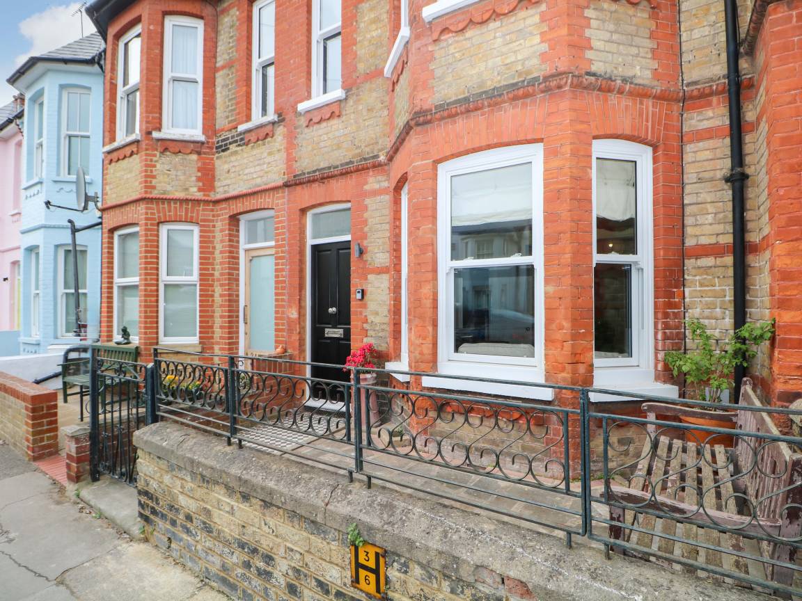 Mökki ∙ 5 Makuuhuonetta ∙ 10 Vierasta - Broadstairs