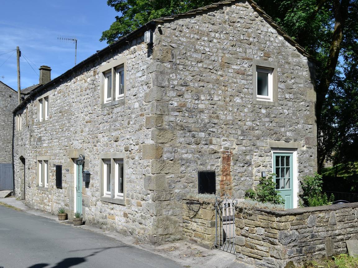 Cottage ∙ 4 Bedrooms ∙ 6 Guests - Grassington