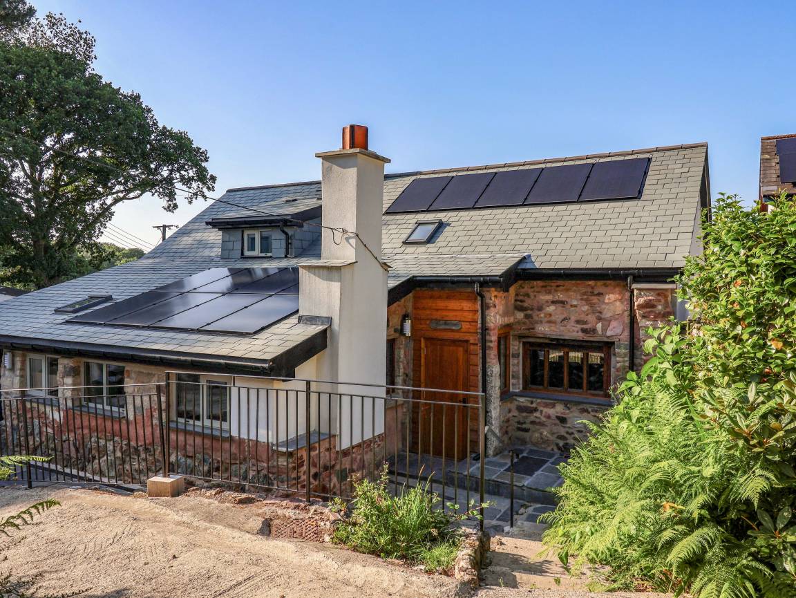 Cottage ∙ 4 Bedrooms ∙ 8 Guests - Tavistock