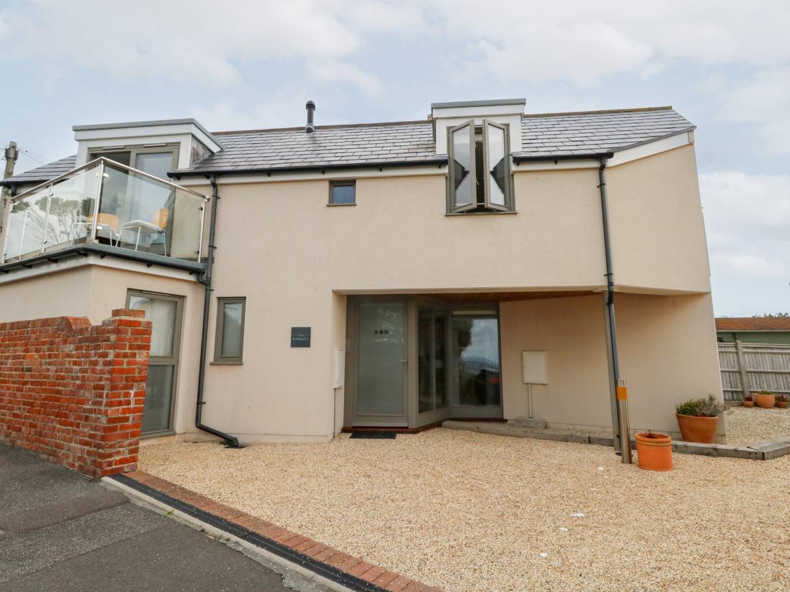Cottage ∙ 2 Bedrooms ∙ 4 Guests - Weymouth