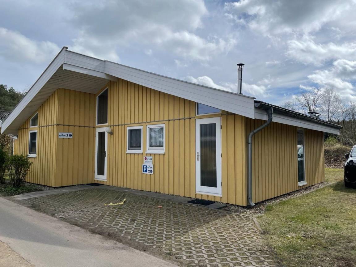 77 M² Ferienhaus ∙ 2 Schlafzimmer ∙ 4 Gäste - Kratzeburg