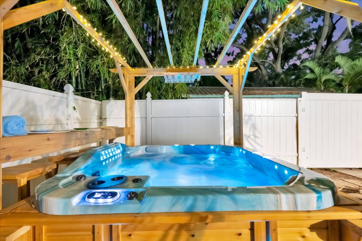 Casa ∙ 3 Habitaciones ∙ 8 Huéspedes - Clearwater, FL