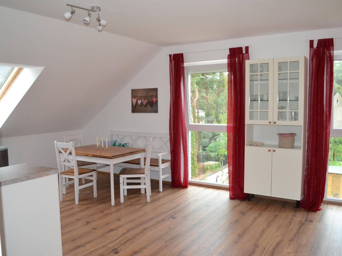 85 M² Ferienwohnung ∙ 2 Schlafzimmer ∙ 5 Gäste - Neuenhagen bei Berlin