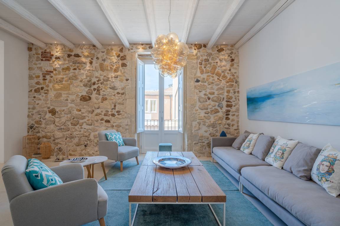 200 M² Apartment ∙ 4 Bedrooms ∙ 8 Guests - Syracuse