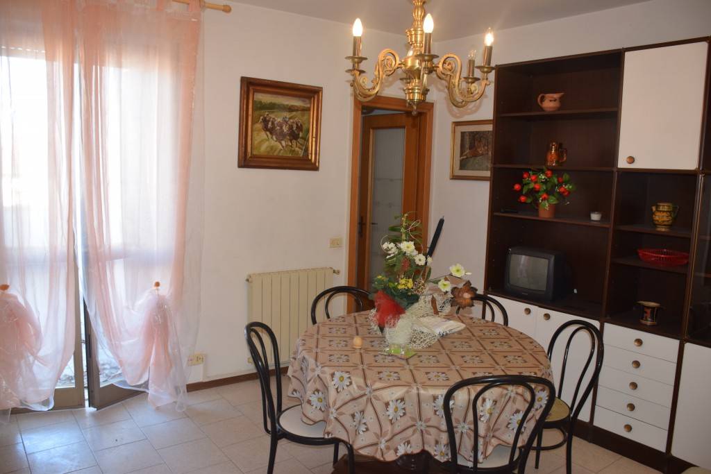 80 M² Apartment ∙ 2 Bedrooms ∙ 6 Guests - Viareggio