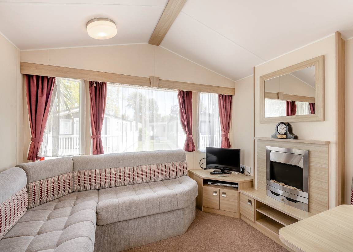 Caravan ∙ 2 Bedrooms ∙ 4 Guests - Westgate-on-Sea