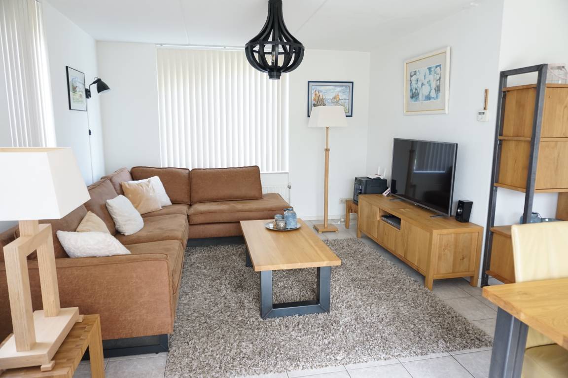 90 M² Ferienhaus ∙ 3 Schlafzimmer ∙ 5 Gäste - Breskens