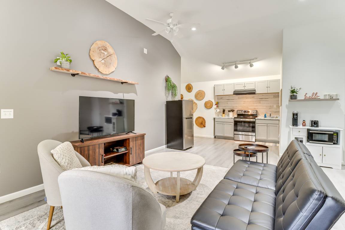 120 M² House ∙ 1 Bedroom ∙ 6 Guests - Jim Thorpe, PA