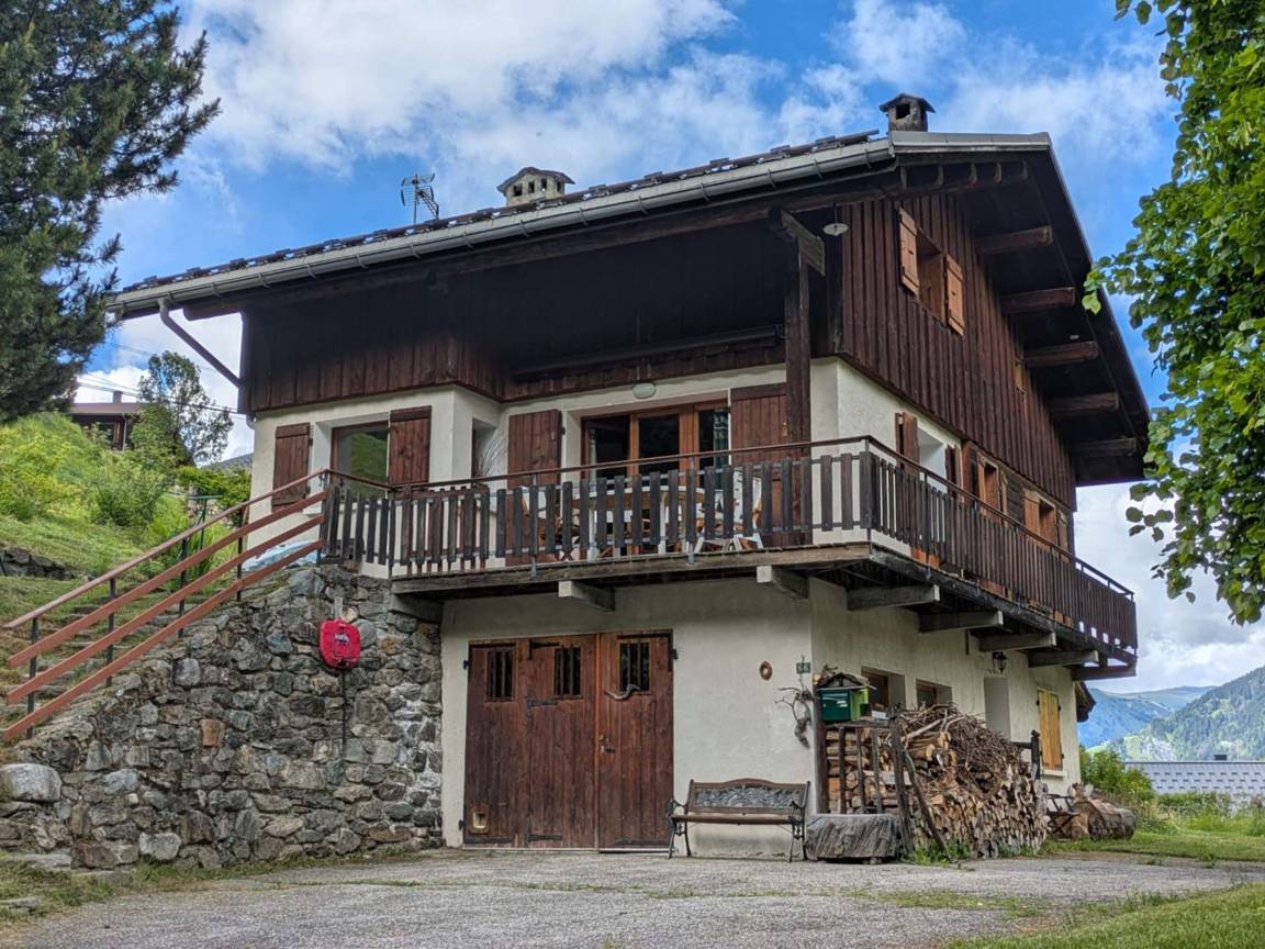 99 M² Chalet ∙ 3 Bedrooms ∙ 8 Guests - Beaufort, France