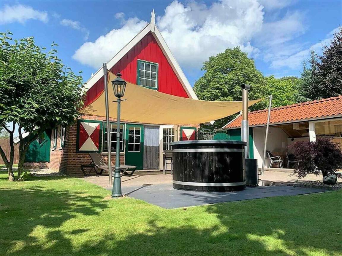 Huis ∙ 2 Slaapkamers ∙ 5 Gasten - Winterswijk