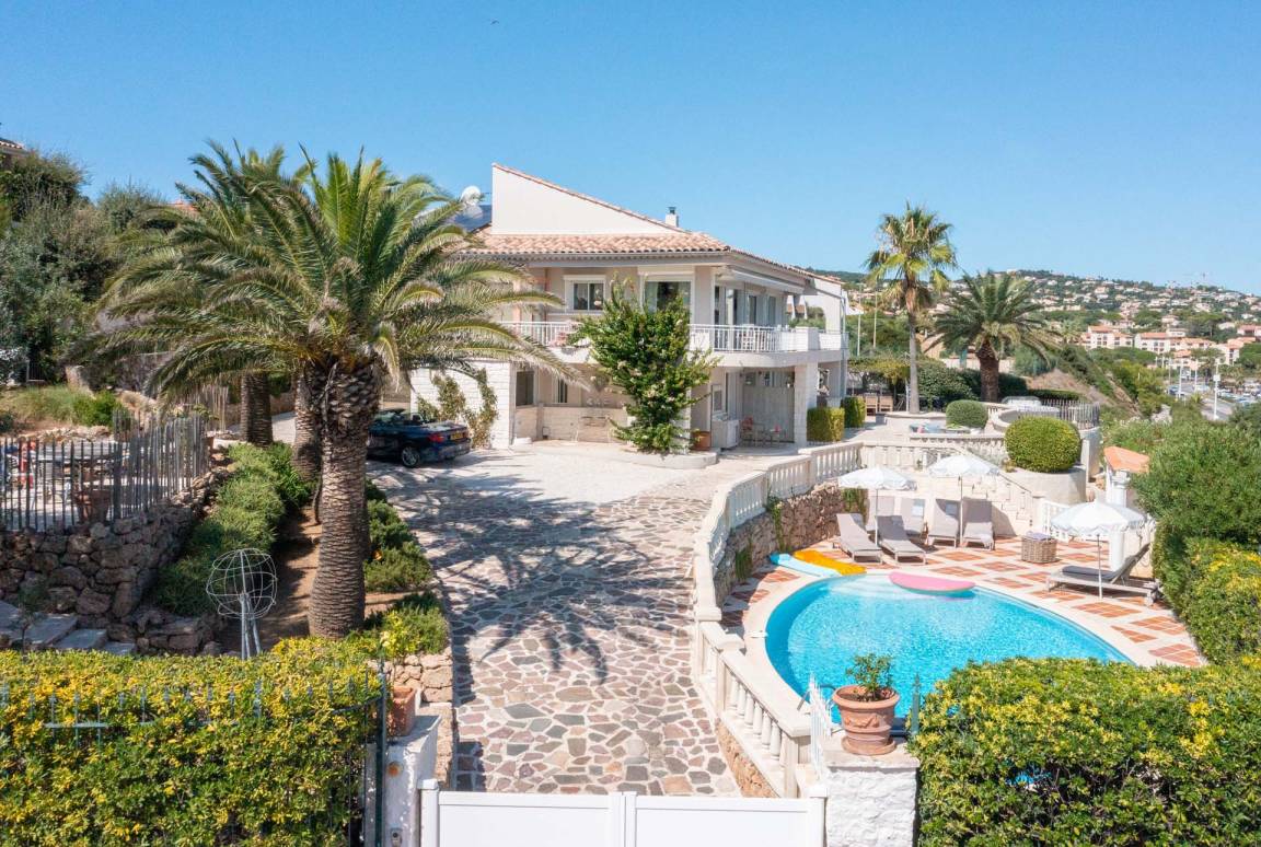250 M² Villa ∙ 5 Chambres ∙ 12 Personnes - Saint-Raphaël