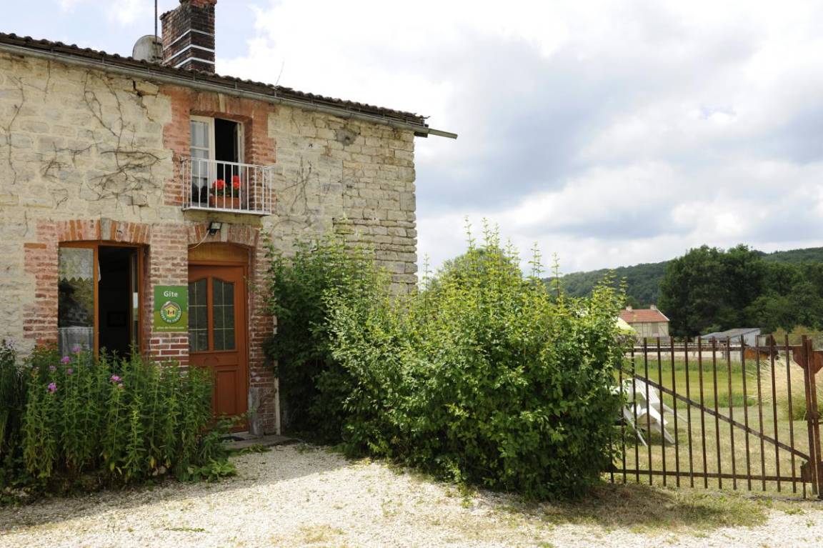 180 M² Gîte ∙ 5 Chambres ∙ 11 Personnes - Aube