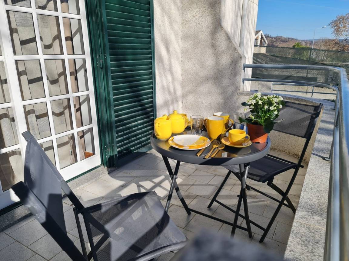 40 M² Huoneisto ∙ 1 Makuuhuone ∙ 4 Vierasta - Travancinha