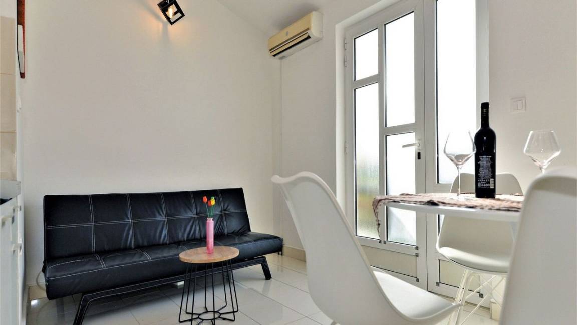 32 M² Apartment ∙ 1 Bedroom ∙ 2 Guests - Murter