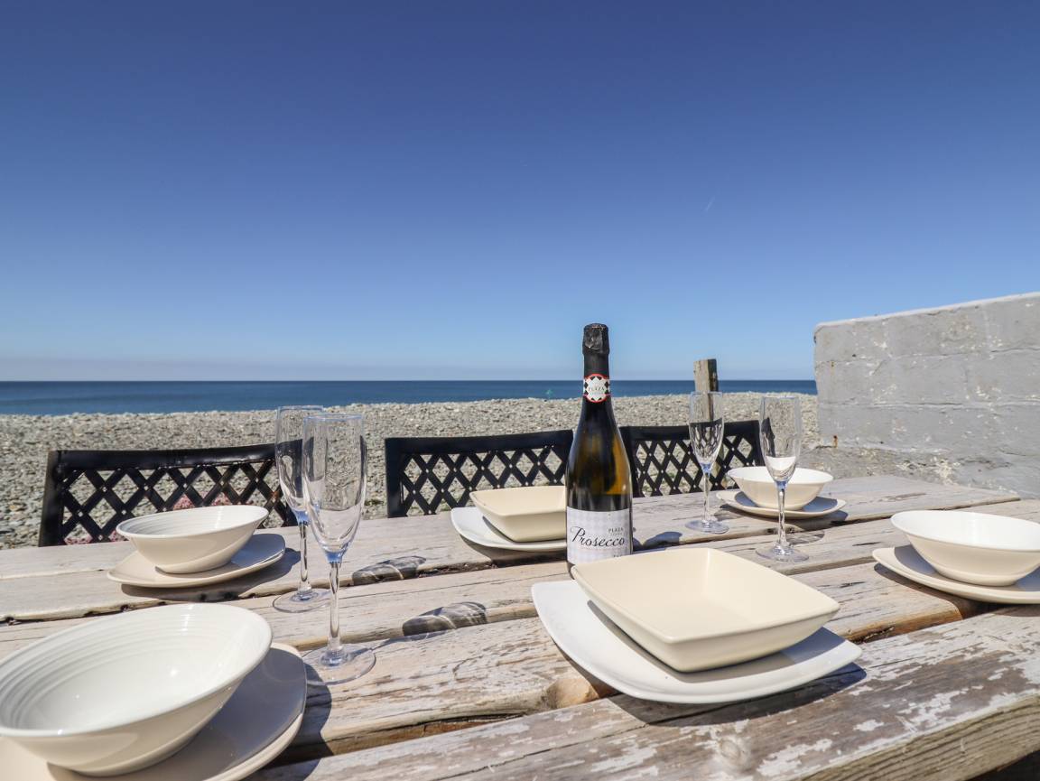 Cottage ∙ 3 Bedrooms ∙ 6 Guests - Borth