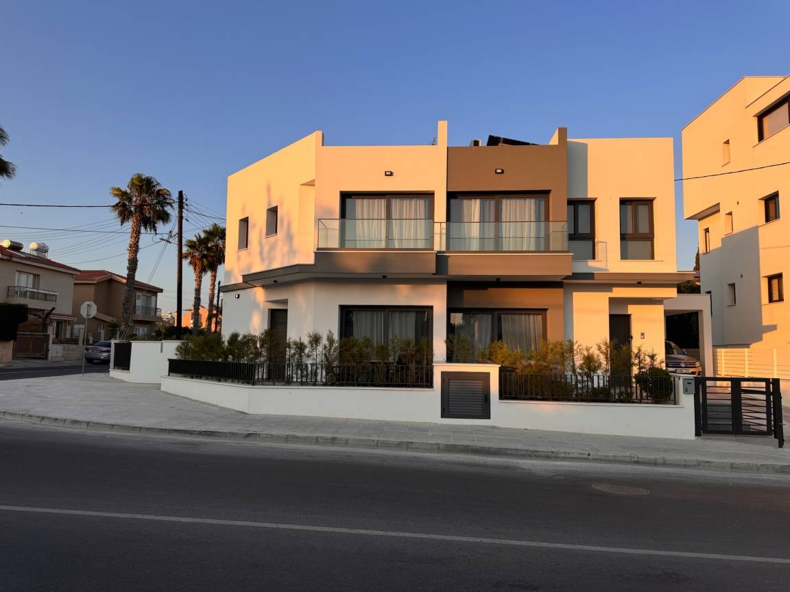 110 M² House ∙ 3 Bedrooms ∙ 6 Guests - Limassol
