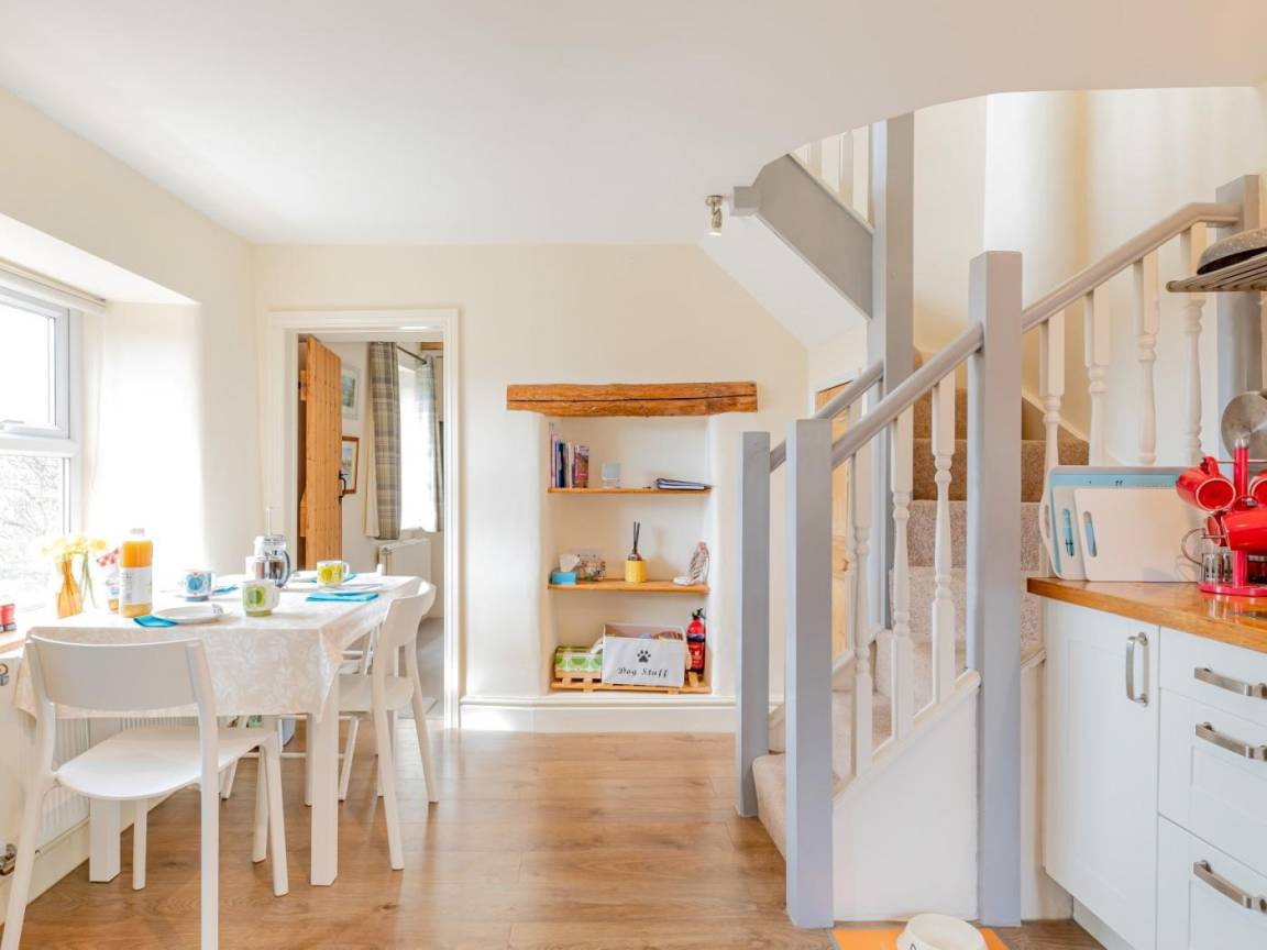Cottage ∙ 2 Bedrooms ∙ 4 Guests - Bonsall