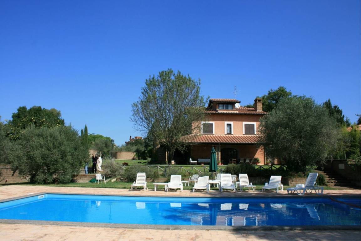 250 M² Villa ∙ 6 Bedrooms ∙ 14 Guests - Lazio